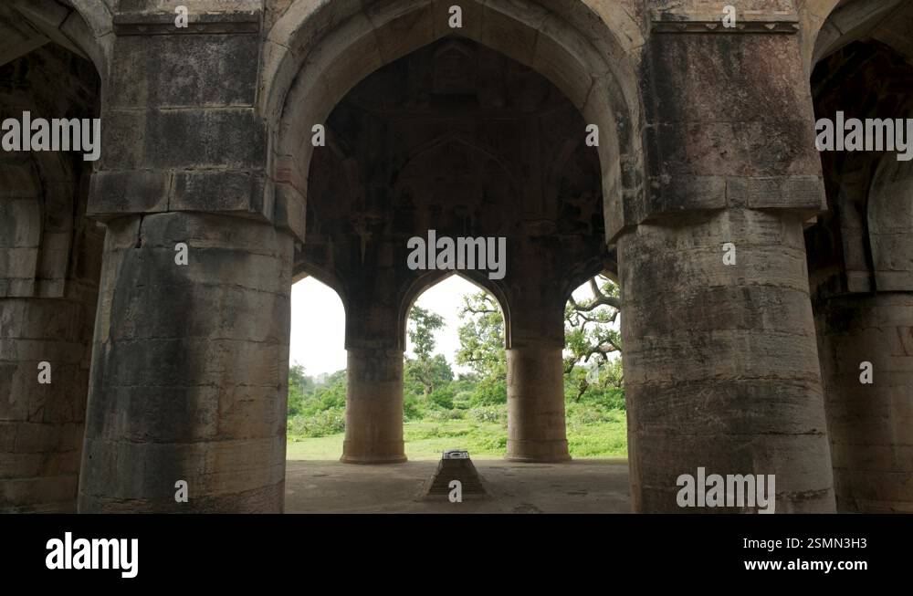 India MP Mandu Hathi mahal group Hathi mahal Tomb Stock Video Footage ...