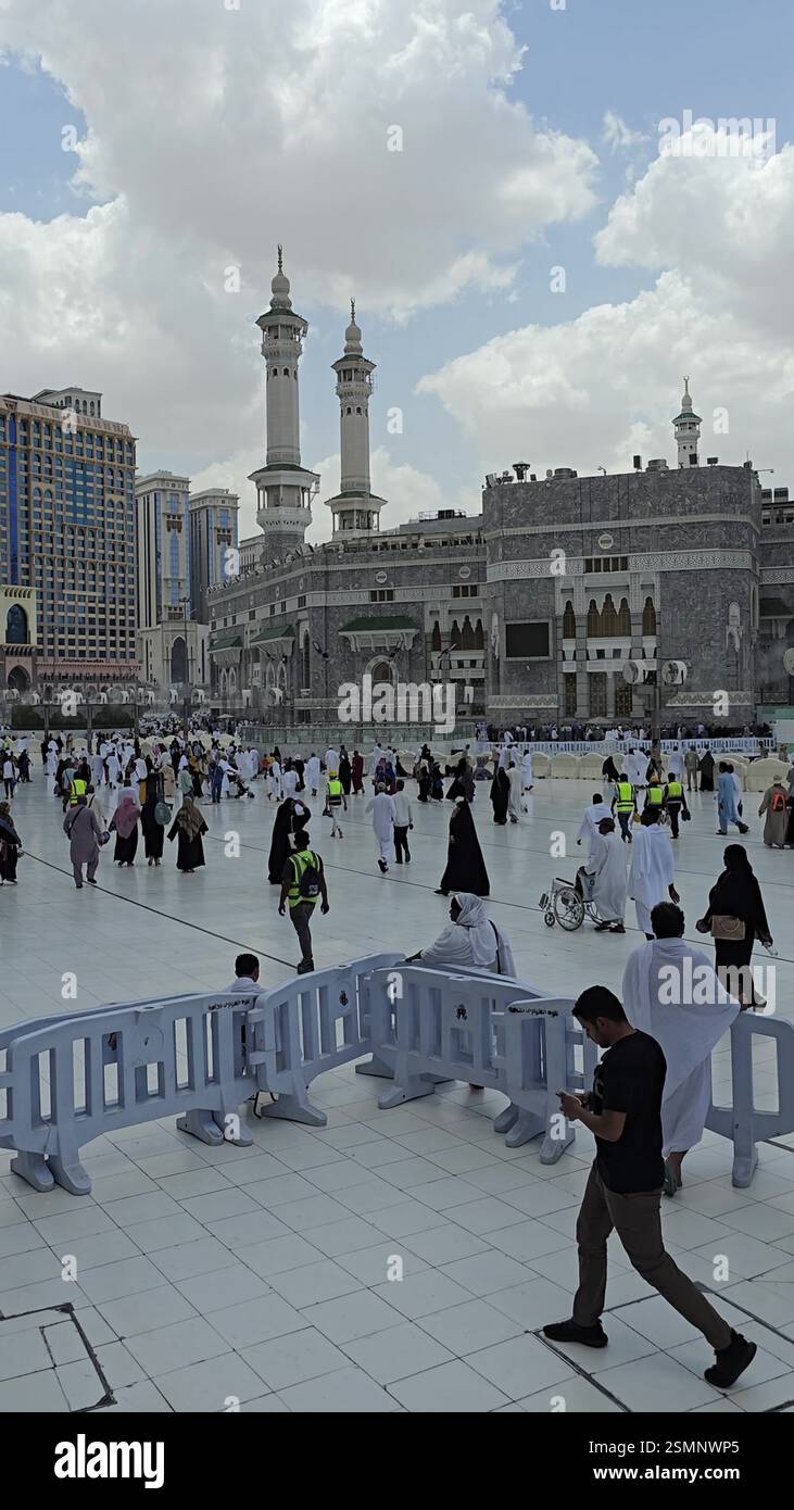 Makkah, Saudi Arabia - 08/01/2024: Witness the pilgrimage at Masjid Al ...