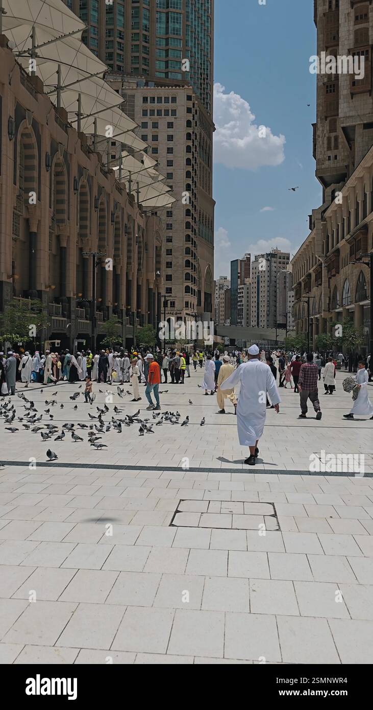Makkah, Saudi Arabia - 08/01/2024: Experience the pilgrimage at Masjid ...