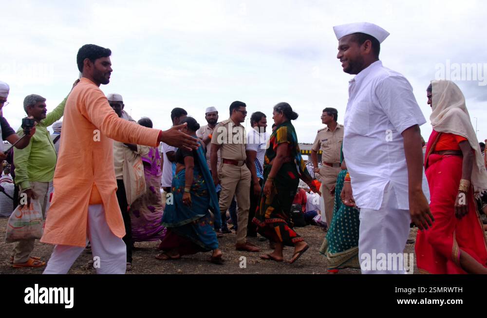 Dnyaneshwar Mauli Ringan, Pandharpur Wari, Maharashtra, India Stock ...