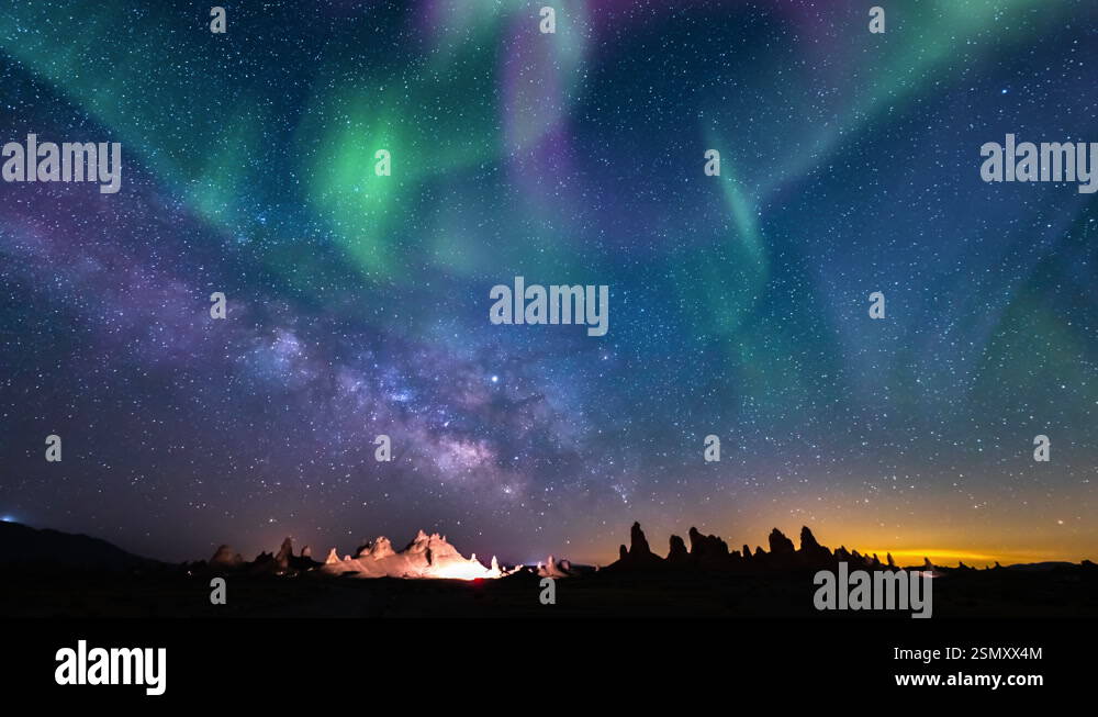 Aurora Green Purple and Milky Way Galaxy Trona Pinnacles 14mm Tilt Up ...