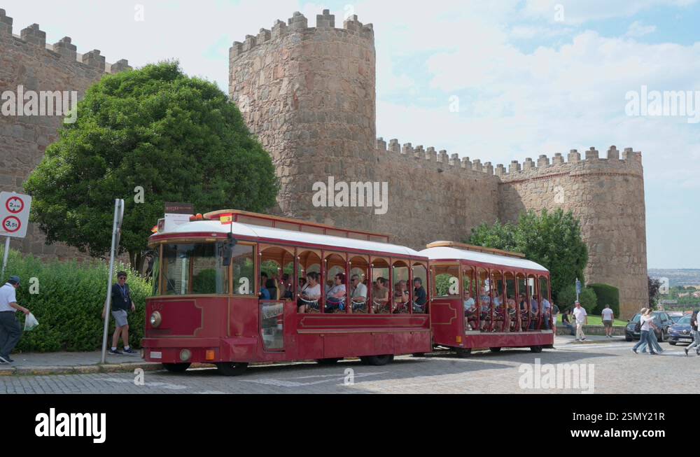 Guided bus tour Stock Videos & Footage - HD and 4K Video Clips - Alamy