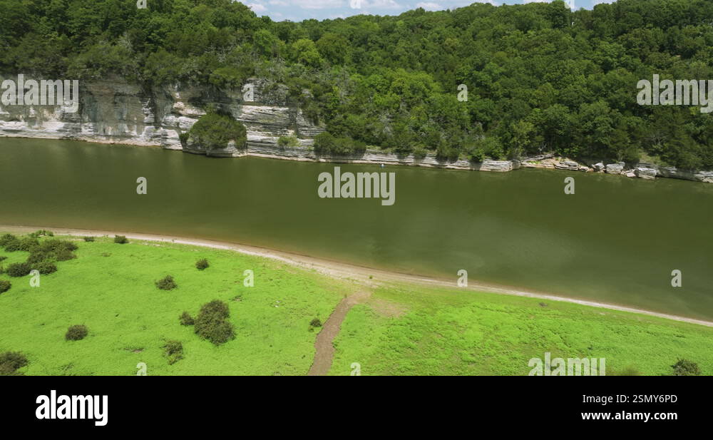 Peaceful Nature Scenery Of Beaver Lake With Limestone Cliffs In The ...
