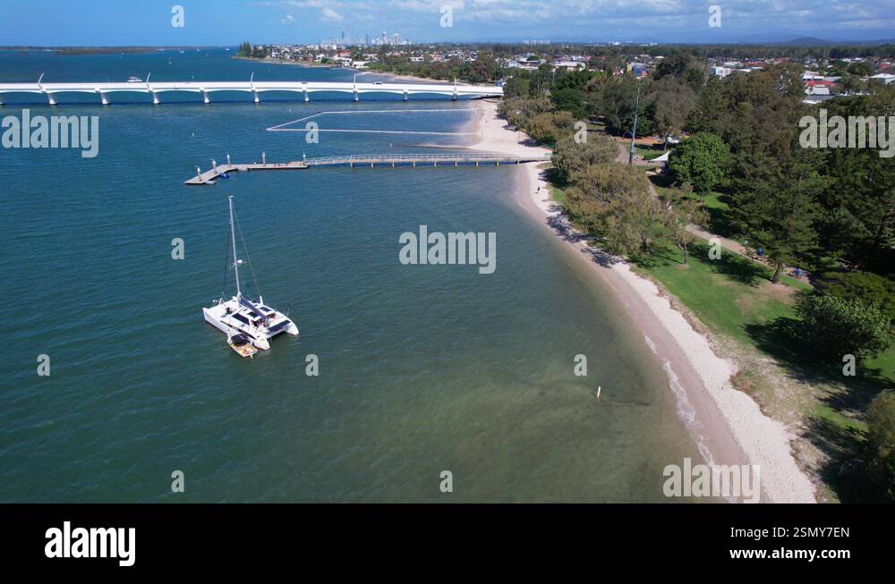 Paradise point qld Stock Videos & Footage - HD and 4K Video Clips - Alamy