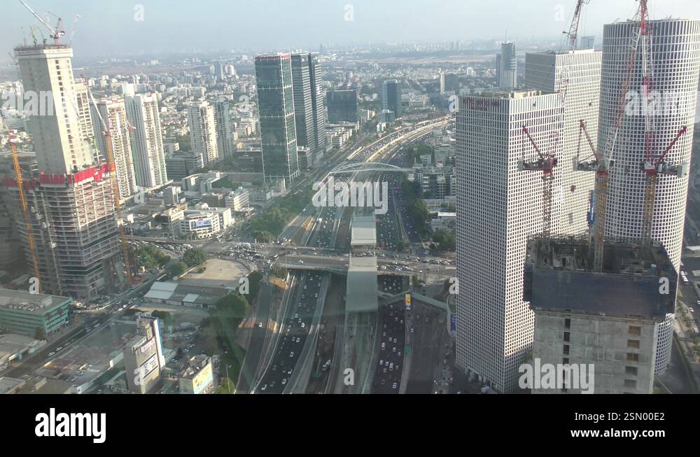 The 4th Azrieli building Spiral Tower is under construction above ...