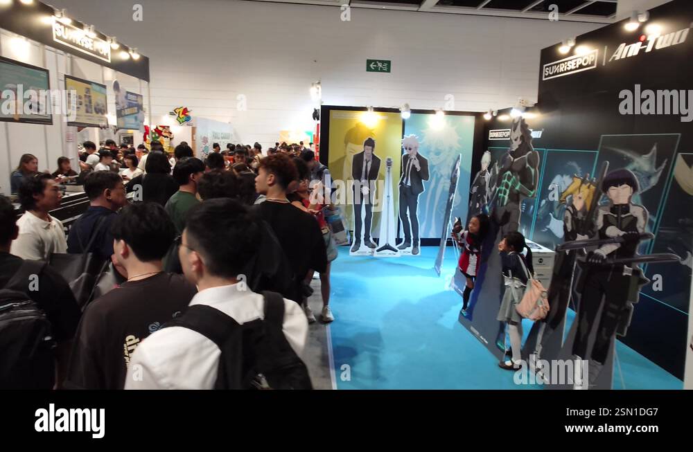 Chinese pop culture Stock Videos & Footage - HD and 4K Video Clips - Alamy