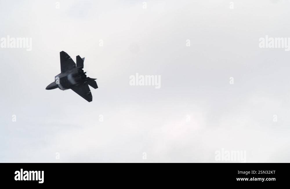Abbotsford, Canada - 08/10/2024: High Speed Flyby of a F-22 Raptor ...