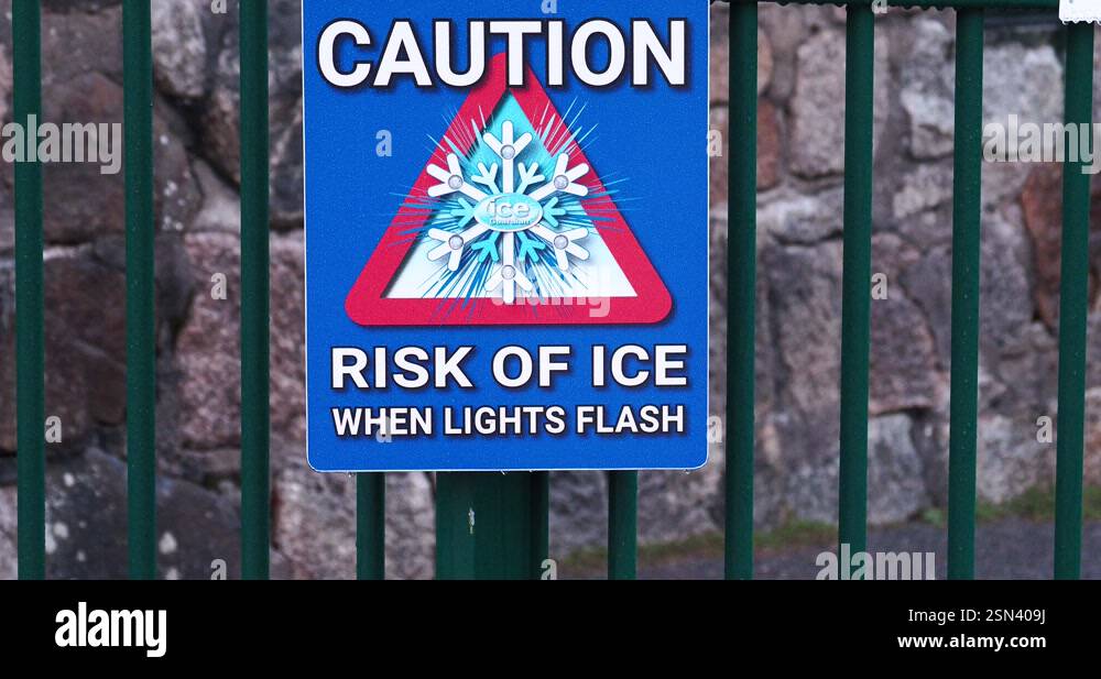 Frost warning sign Stock Videos & Footage - HD and 4K Video Clips - Alamy