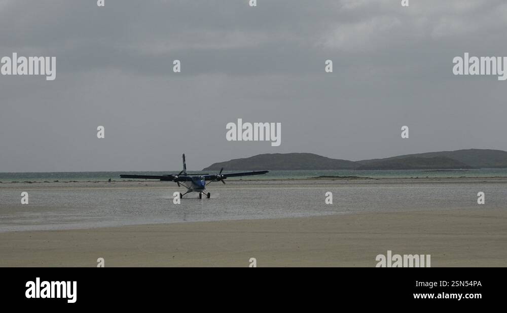 Scheduledflight Stock Videos & Footage - HD and 4K Video Clips - Alamy