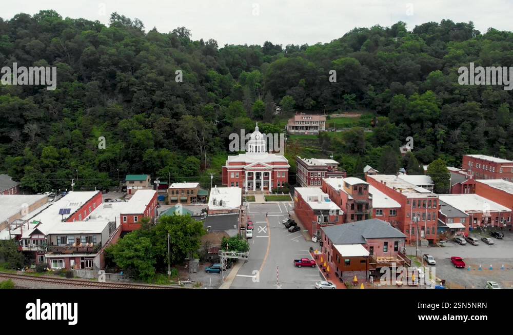 4K Aerial Drone Video of Historic Madison County Courthouse in Downtown ...