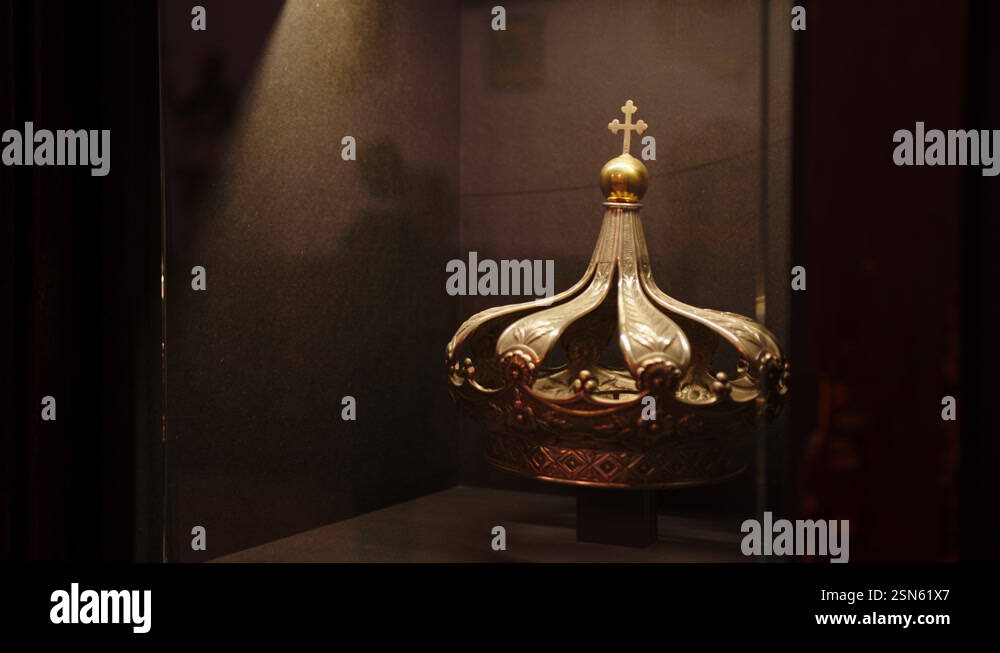 Royalty symbol Stock Videos & Footage - HD and 4K Video Clips - Alamy