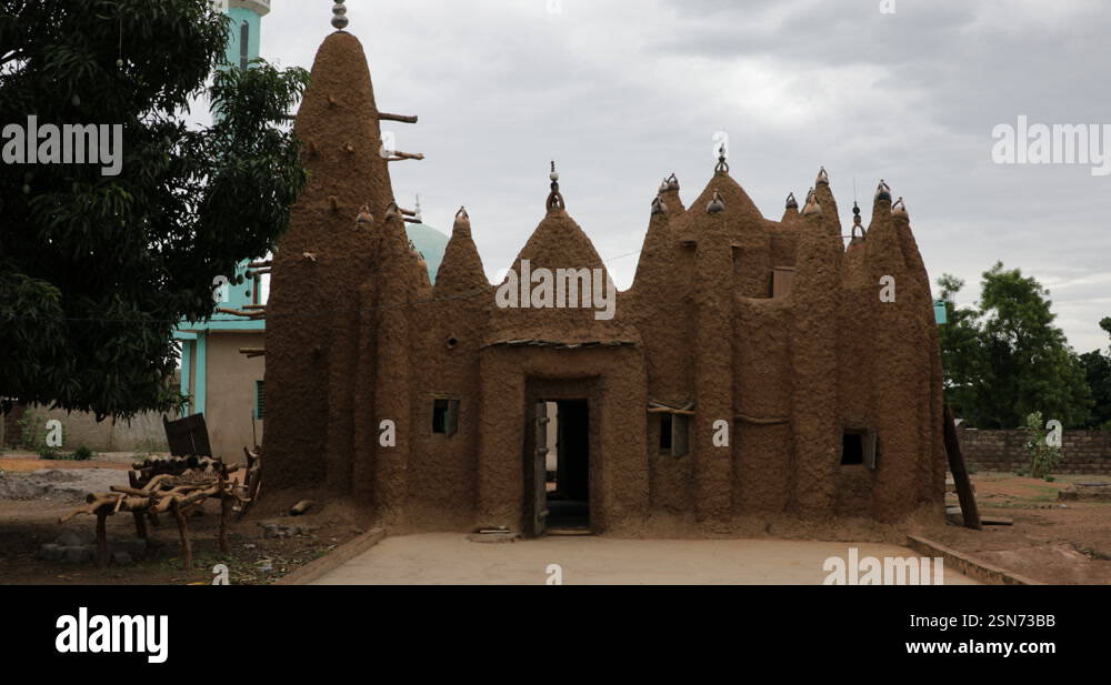 The 17th century sudano-sahelian mosque, Savanes district, Kouto, Ivory ...