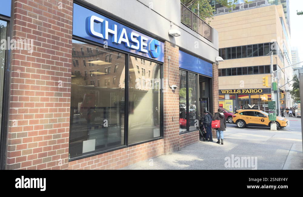 Chase Bank building exterior sign in downtown New York City 4k Stock ...