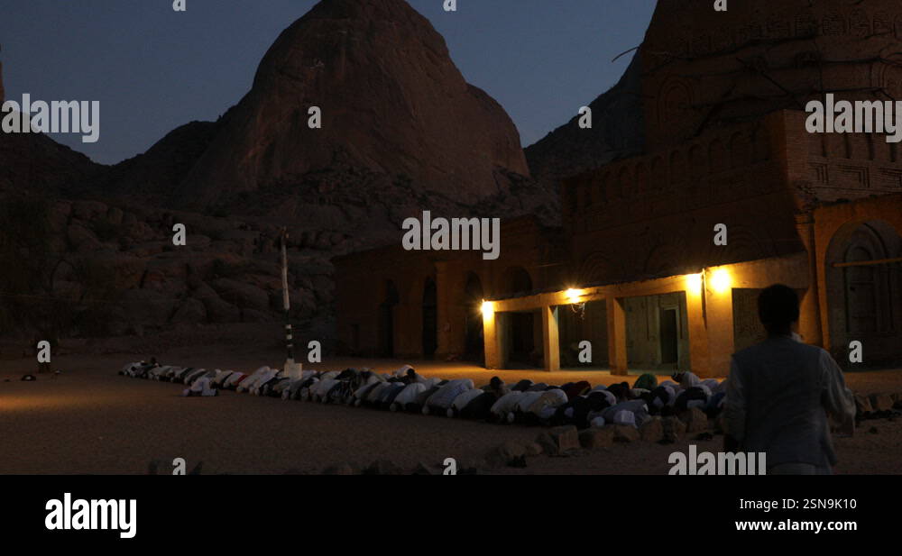 Sudanese sufi men praying in Khatmiyah mosque, Kassala State, Kassala ...