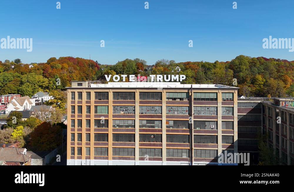 Trump sign Stock Videos & Footage - HD and 4K Video Clips - Alamy