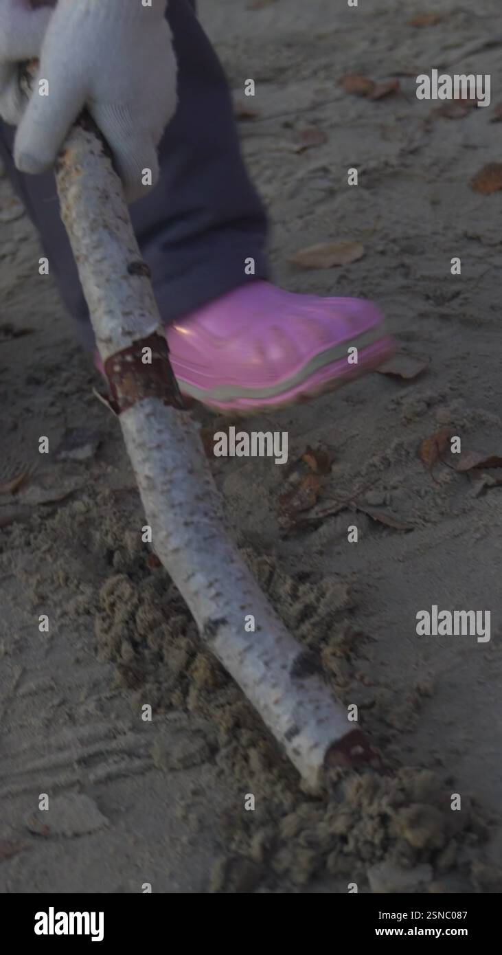 Draw with a stick Stock Videos & Footage - HD and 4K Video Clips - Alamy