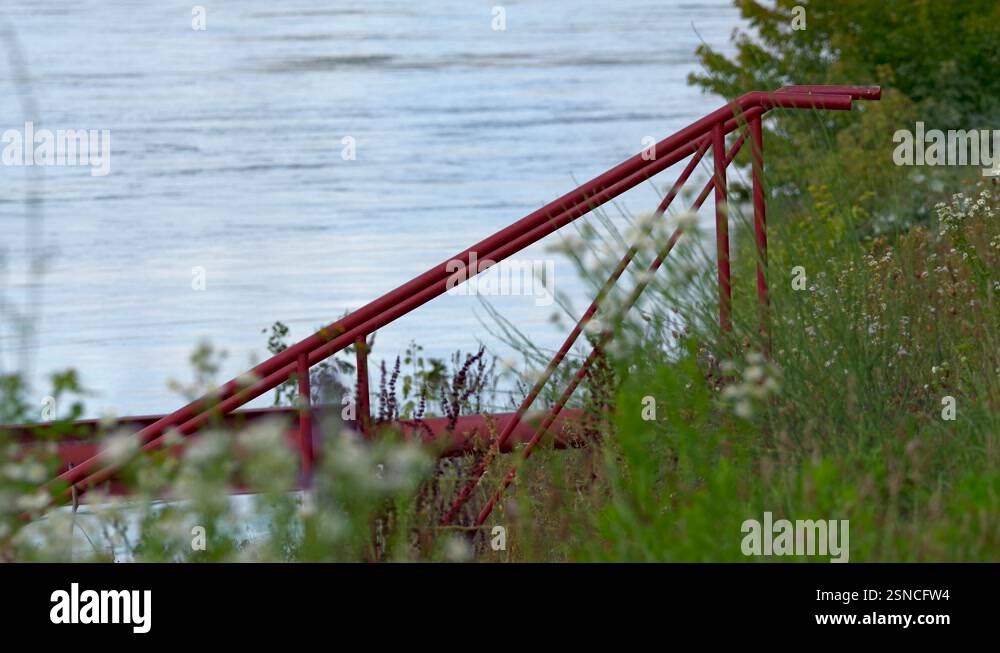 The red danube Stock Videos & Footage - HD and 4K Video Clips - Alamy