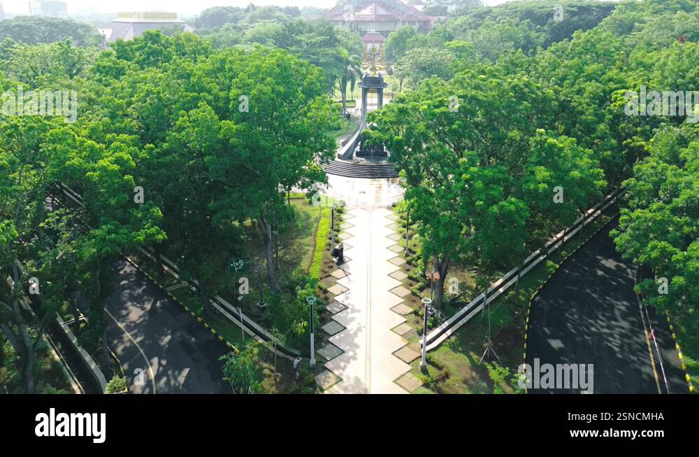 Pathway lead Stock Videos & Footage - HD and 4K Video Clips - Alamy