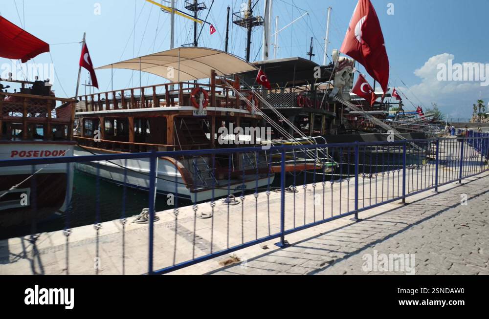 Turkishsightseeingboats Stock Videos & Footage - HD and 4K Video Clips ...