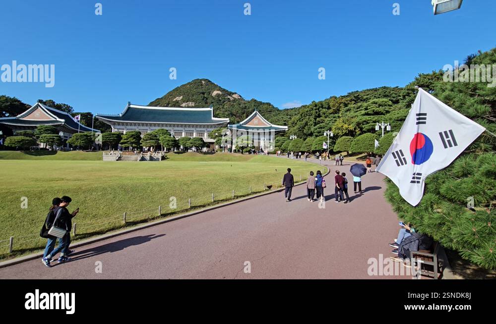 Seoul, South Korea - 11/07/2024: South Korean Flag At Cheong Wa Dae ...