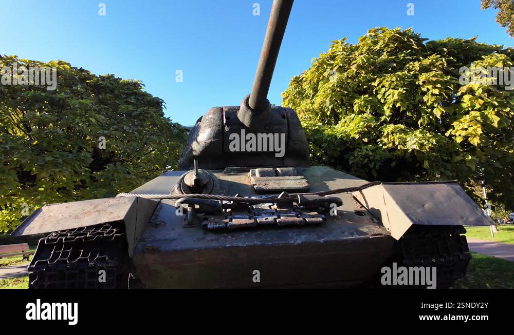 Soviet T-34 tank, world war II, artillery gun on armored turret ...