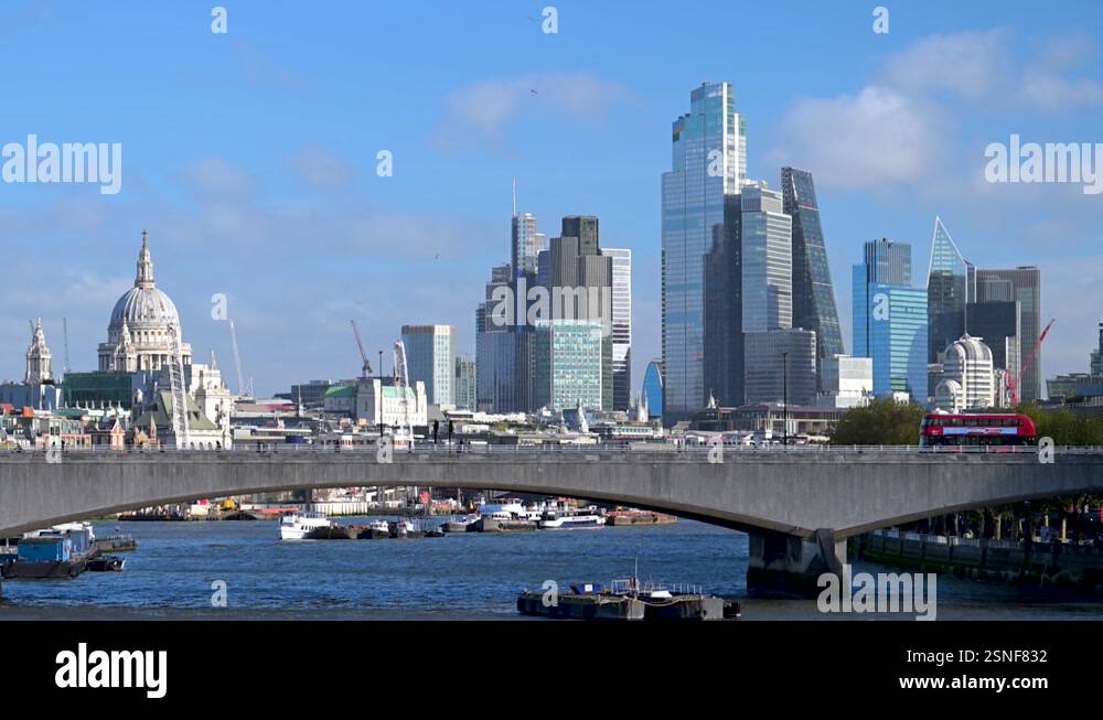 Tfl buses Stock Videos & Footage - HD and 4K Video Clips - Alamy