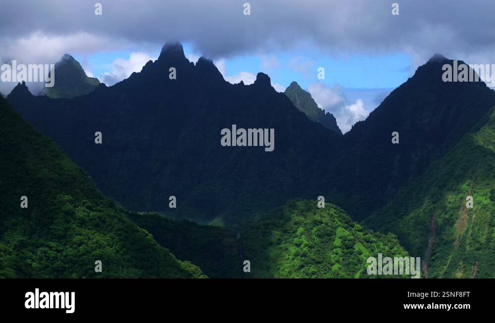 Teahupoo Vallee de Tautira River Valley Bay Vaitepiha villageTahiti ...