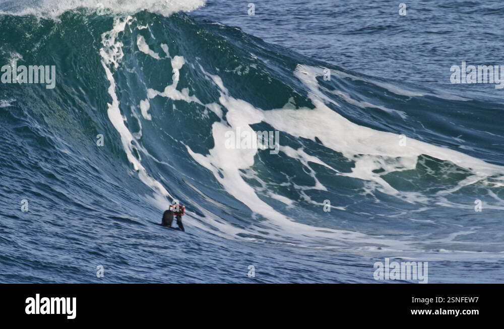 Ocean Wave Curls into Empty Barrel, Rolling in Slow Motion Stock Video ...