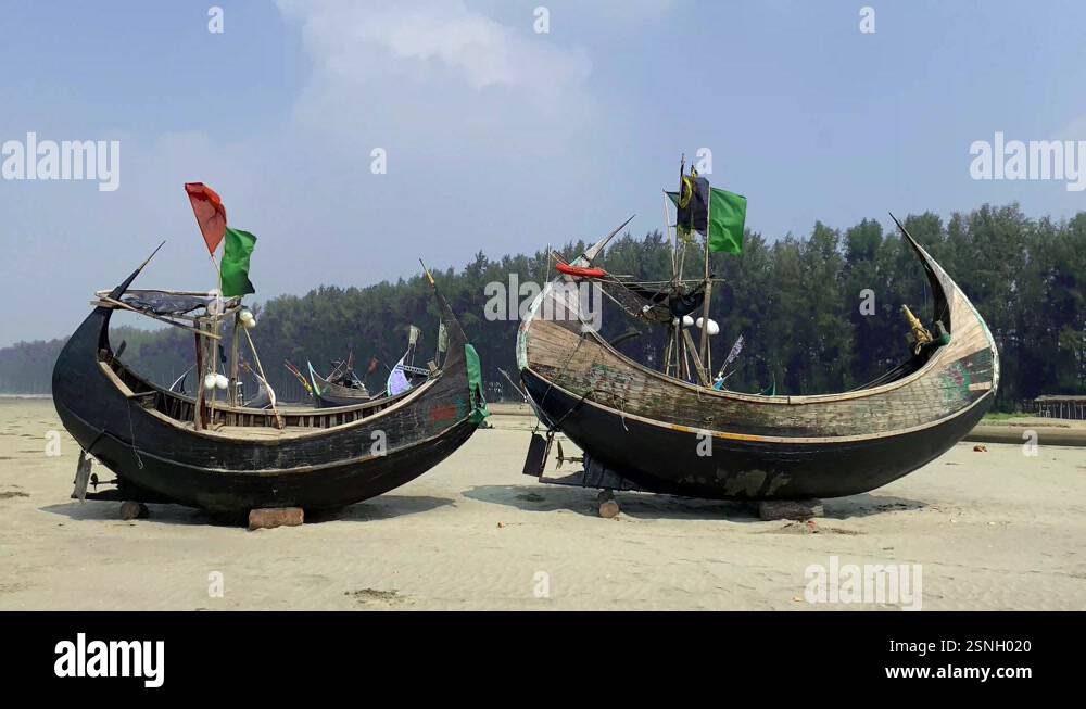 A fishing boat in the Cox's Bazar sea beach, Cox's bazar bangladesh ...