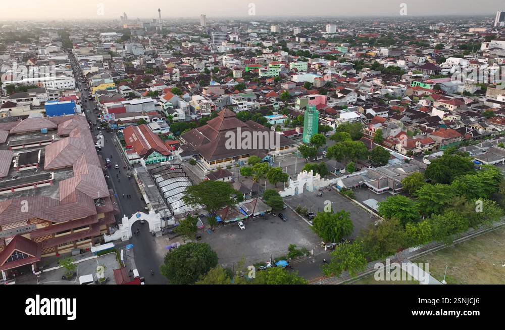 Masjid Agung Keraton Surakarta, Mosque in Javanese style and Solo ...