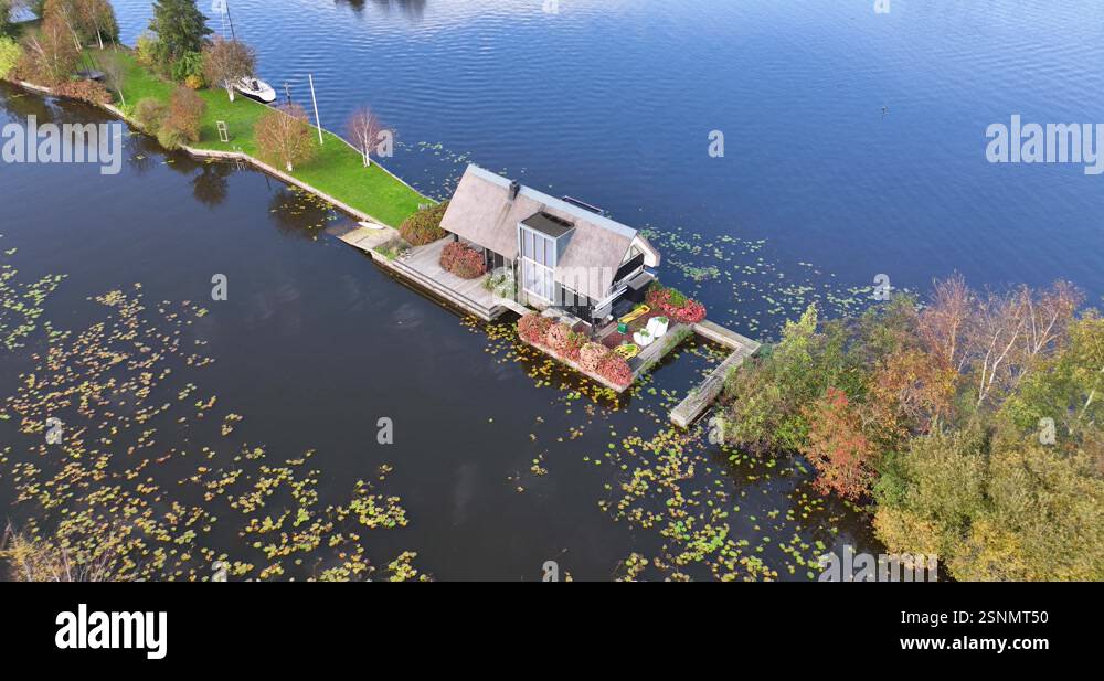 Small recreational houses at Scheendijk, water and recreational area ...