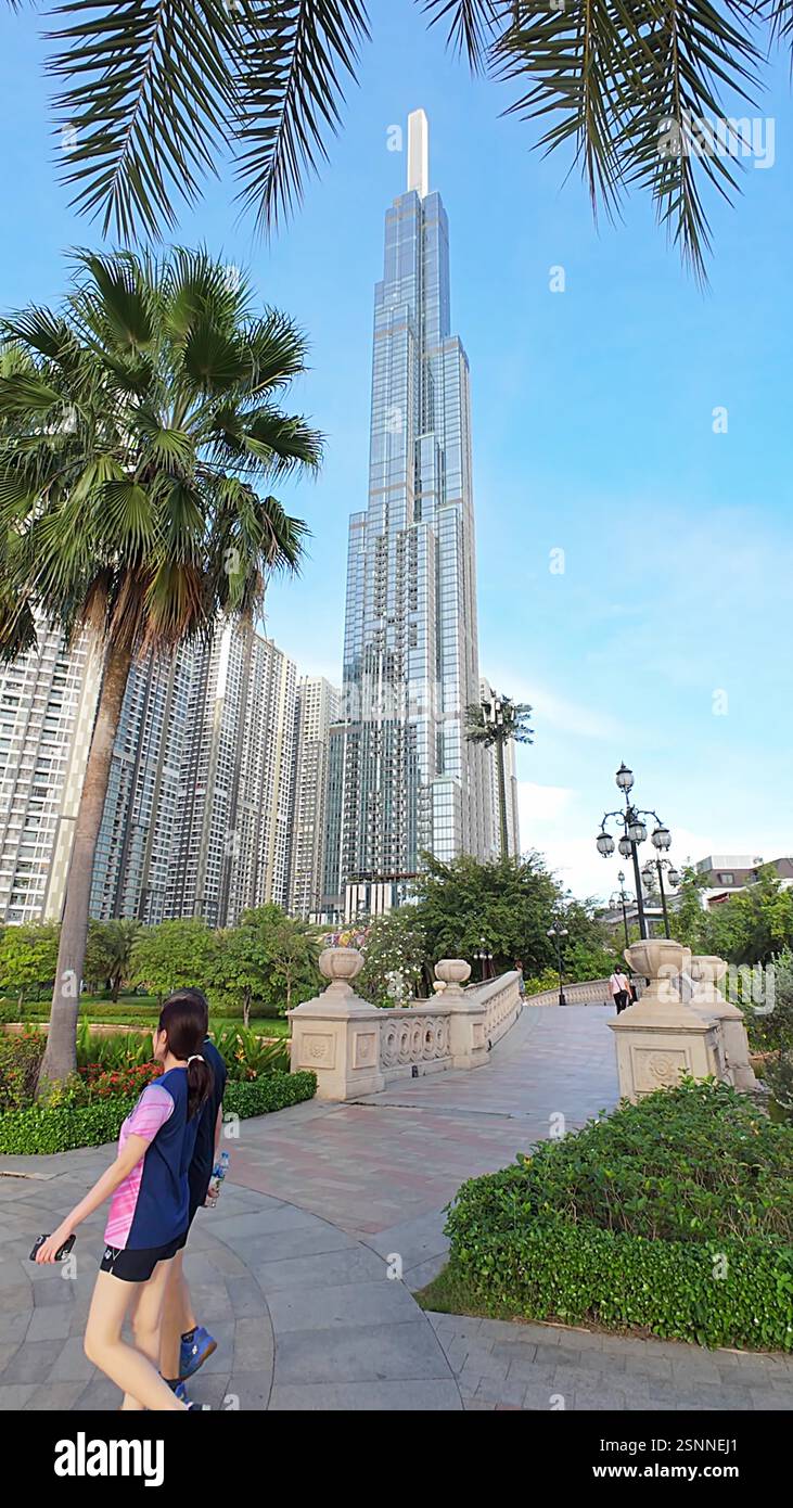 Morning view of the famous Landmark 81 building from Vinhomes Central ...
