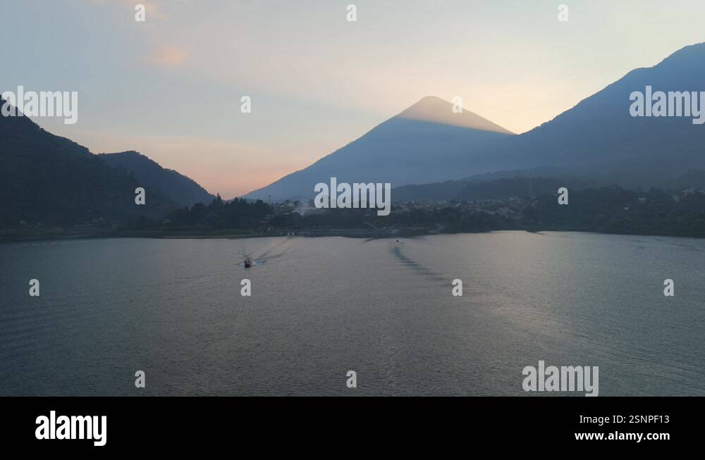 Lago atitlan sunset Stock Videos & Footage - HD and 4K Video Clips - Alamy