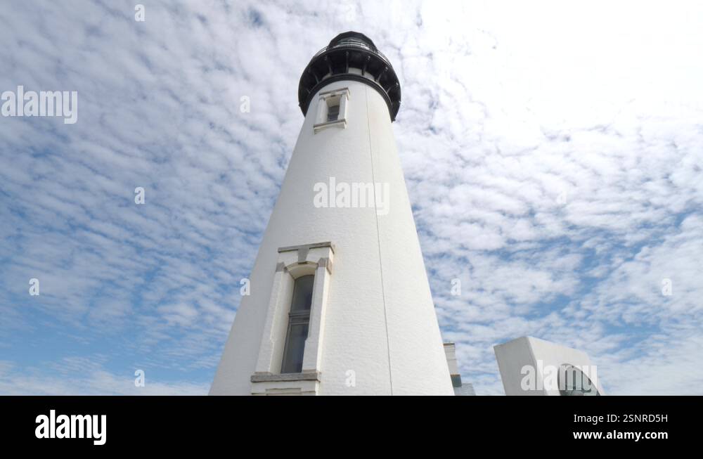 Tall white light tower Stock Videos & Footage - HD and 4K Video Clips - Alamy