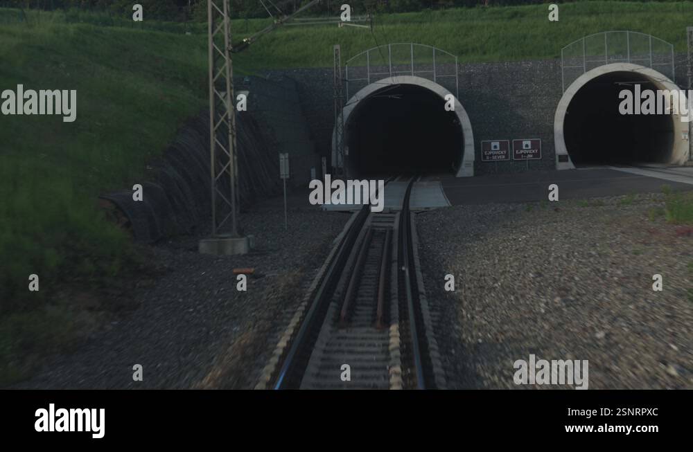 Circular railway tunnel Stock Videos & Footage - HD and 4K Video Clips ...