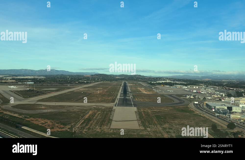Real time approach to Valencia’s airport runway in heavy wind ...