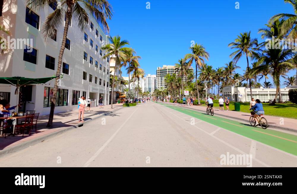 SOBE Miami Beach Ocean Drive tourists 2025 vacation destination Stock ...