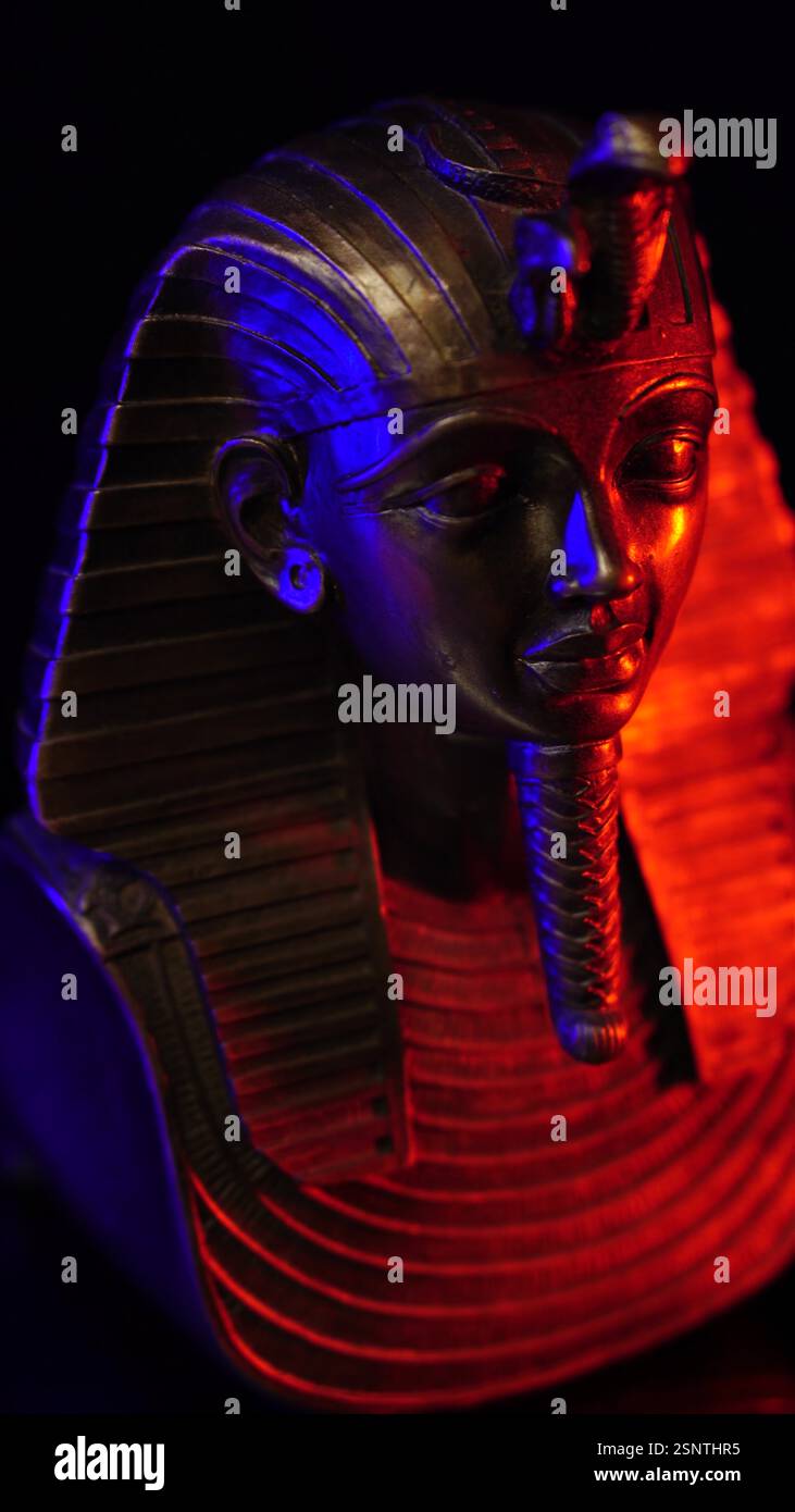 Vertical. Tutankhamun Egyptian Pharaoh Burial Mask Statue, Close Up ...