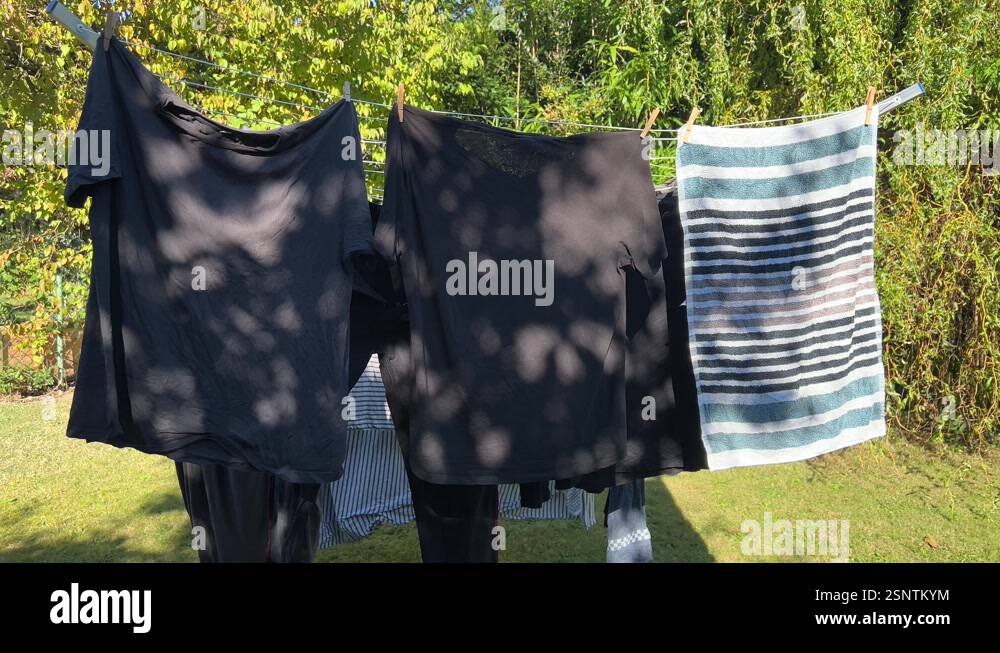 Rotaryclothesline Stock Videos & Footage - HD and 4K Video Clips - Alamy