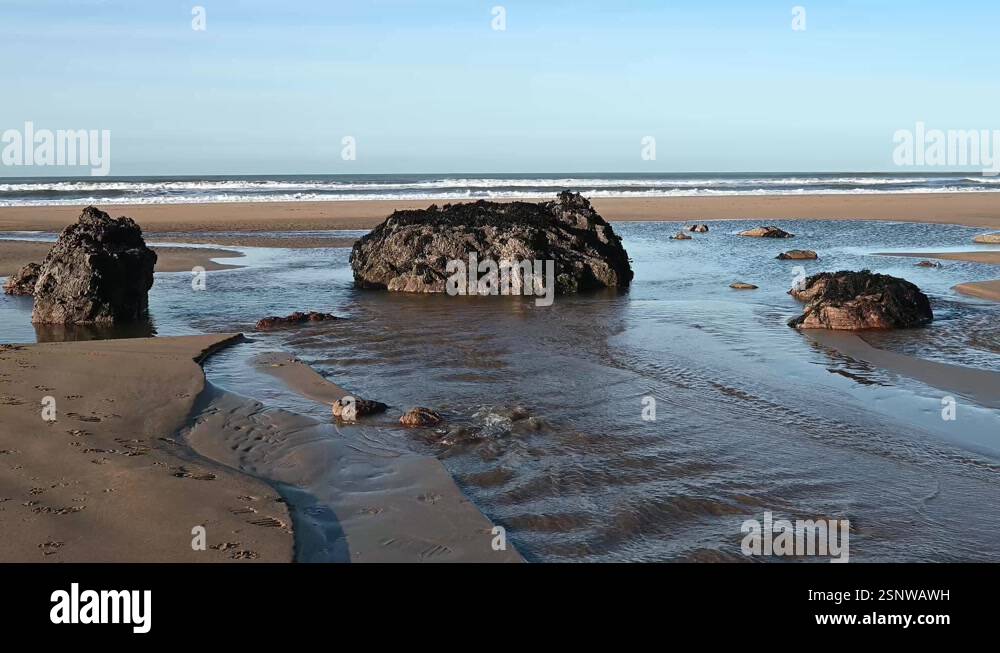 Water running low Stock Videos & Footage - HD and 4K Video Clips - Alamy