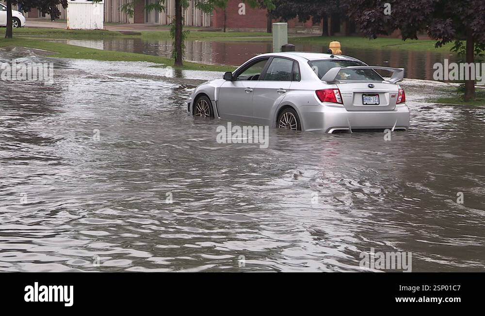 Flash flooding in Markham Ontario during severe thunderstorm and heavy ...