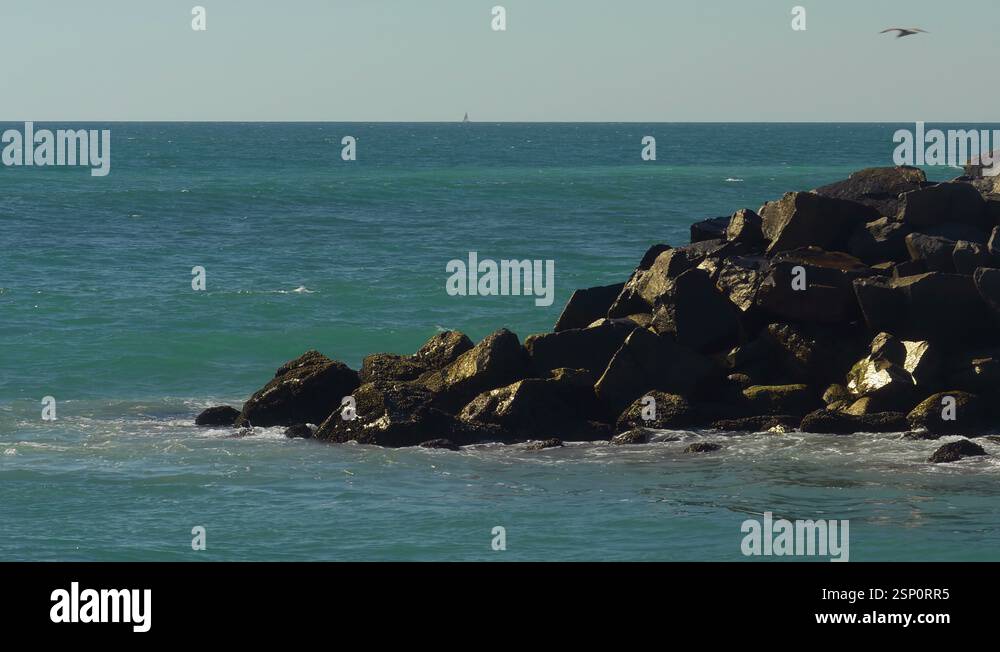 Splash point Stock Videos & Footage - HD and 4K Video Clips - Alamy