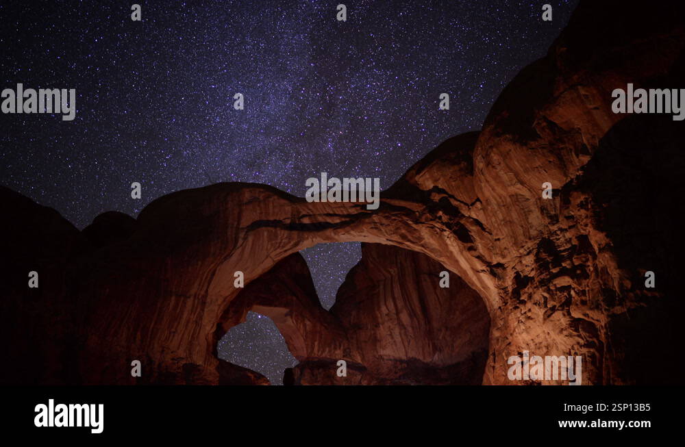 4K Arches Milkyway 04 Timelapse Taurids Meteor Shower TIlt Up Stock ...