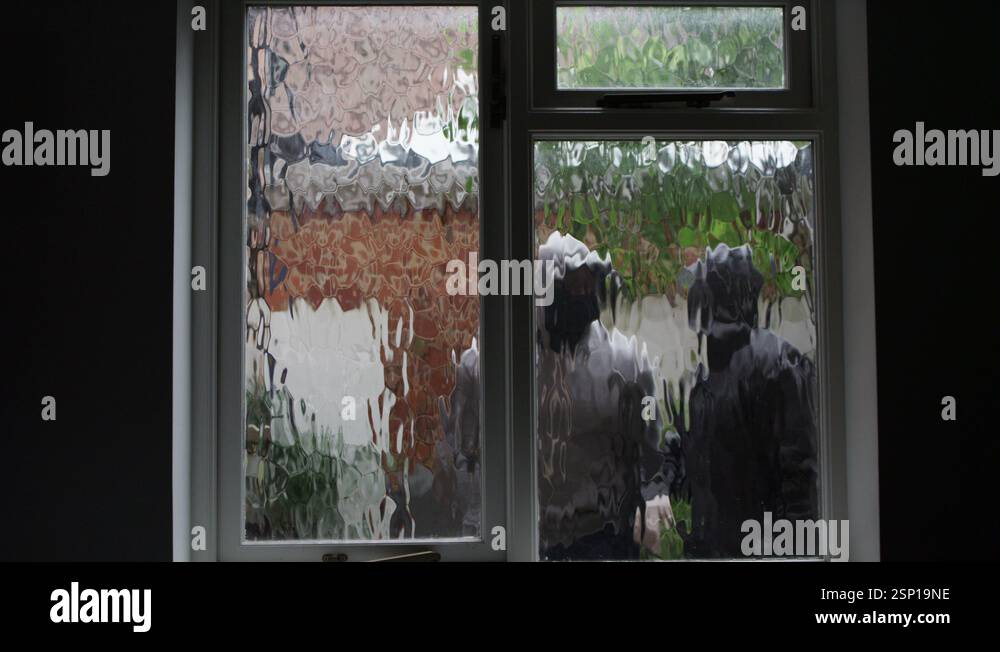 4K 2 masked burglars breaking and entering into a victim's home Stock ...