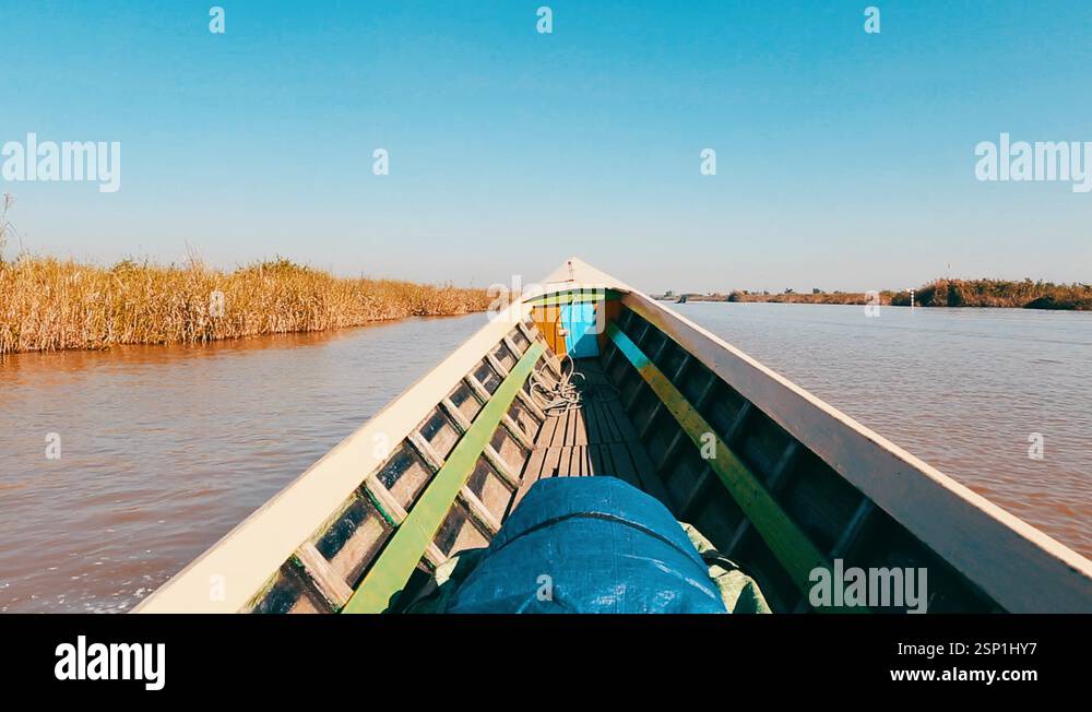Long tailboat Stock Videos & Footage - HD and 4K Video Clips - Alamy