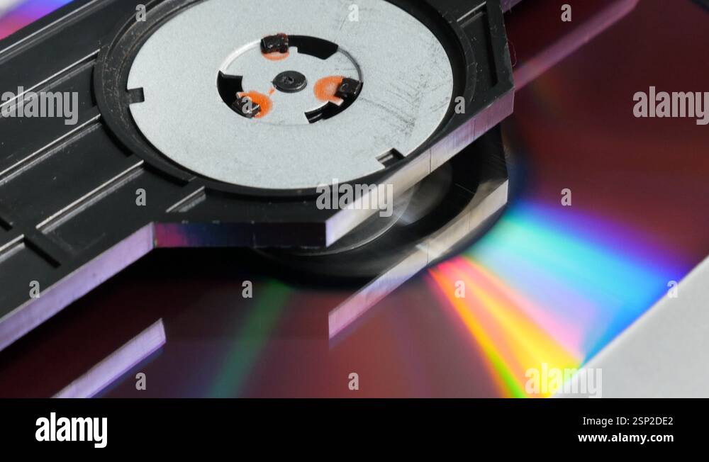 Compact disc entering mechanism and starting reading sequence start 4K ...