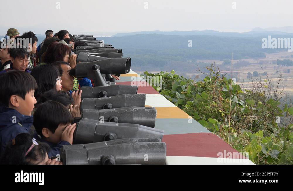 Dmz border Stock Videos & Footage - HD and 4K Video Clips - Alamy