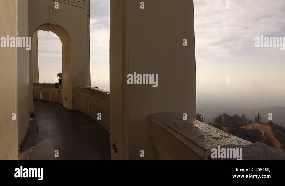 Walking through the Griffith Observatory in Los Angeles, California, 4K ...