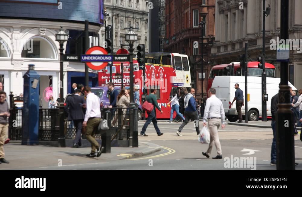 England crowd flag Stock Videos & Footage - HD and 4K Video Clips - Alamy