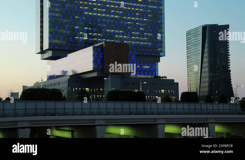 Al maryah island abu Stock Videos & Footage - HD and 4K Video Clips - Alamy